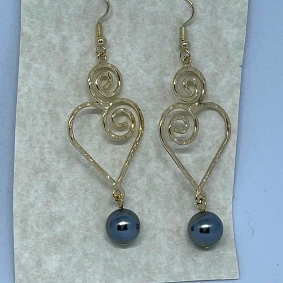 Hamilton Gold | Jewelry | Hamilton Gold Earrings Textured Heart With ...